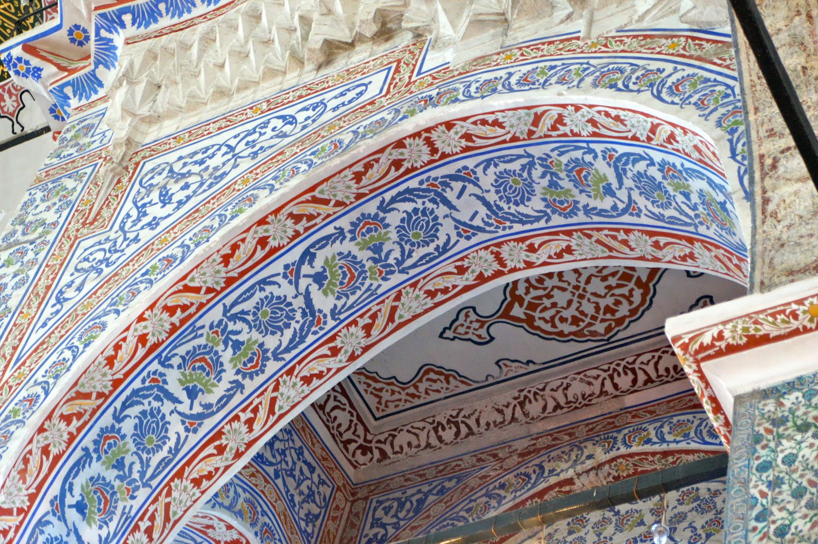 bkomeara-travelblog: Iznik tiles inside The Blue Mosque