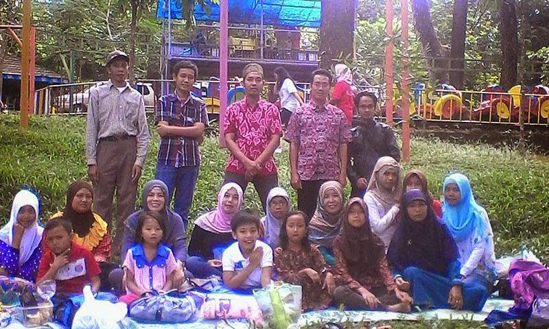 Pengrajin Batik Kuningan: “Kancra Bodas” Jadi Batik Khas Kuningan