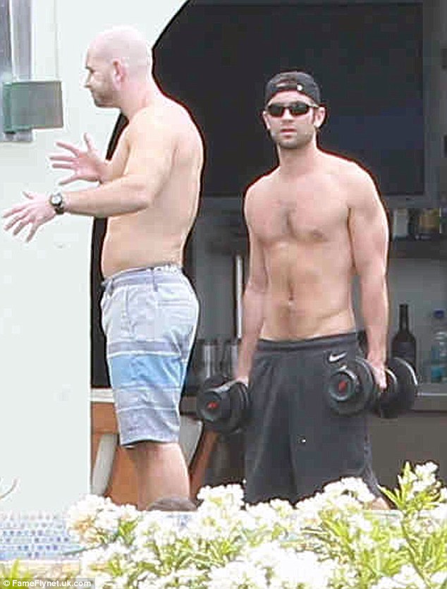 kenneth in the (212): The Chace Is On