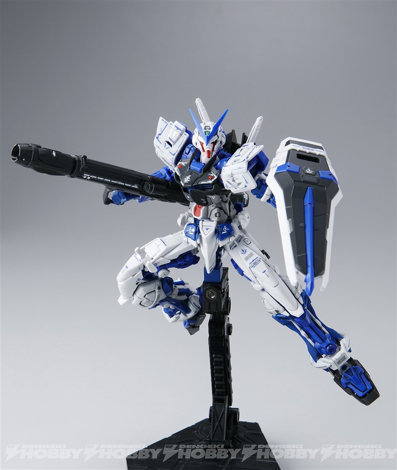 Astray Blue Frame Wallpaper