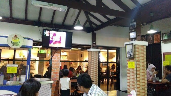 5 Tempat Makan di Tebet - JOURNEY OF LIFE