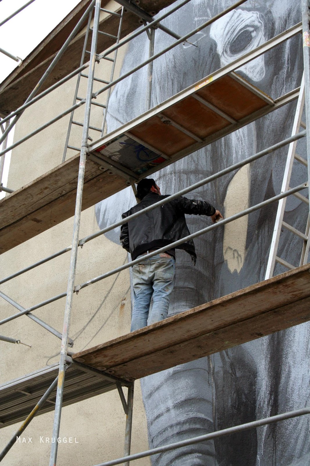 Case New Mural In Schmalkalden, Germany – StreetArtNews