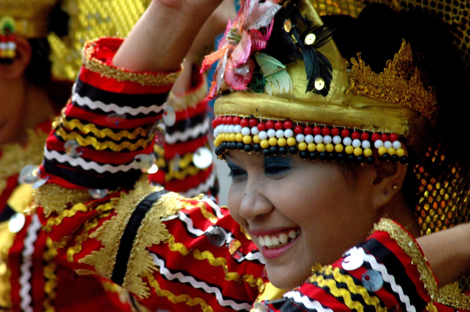 DUDE FOR FOOD: Side Views: Faces of the Kadayawan