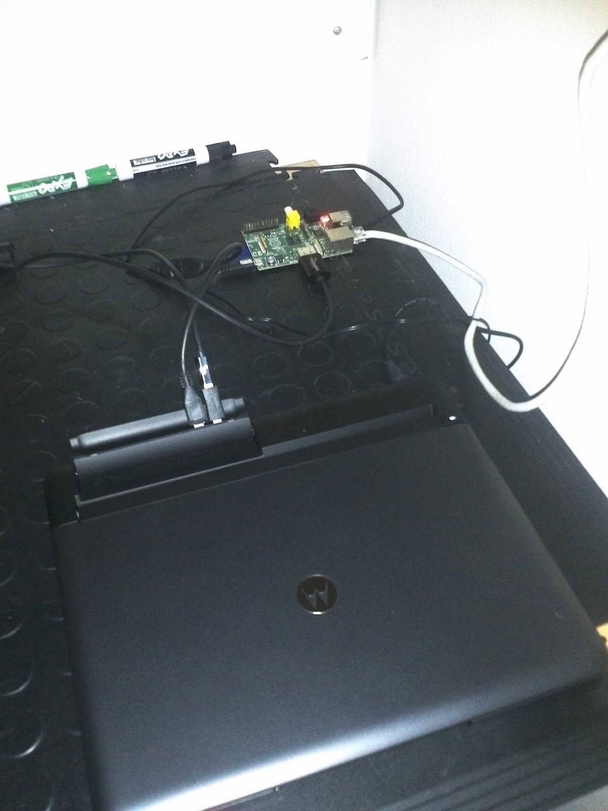 Man And Machine Motorola Lapdock And Raspberry Pi
