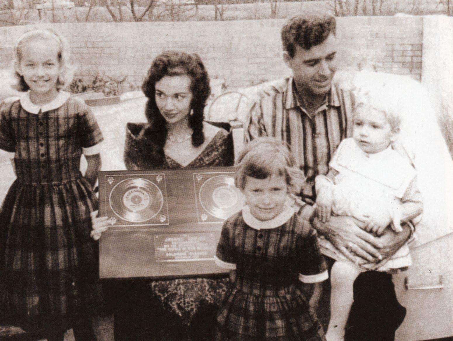 Let's Keep the 50's Spirit Alive!: September 28, 1953 - Johnny Horton ...