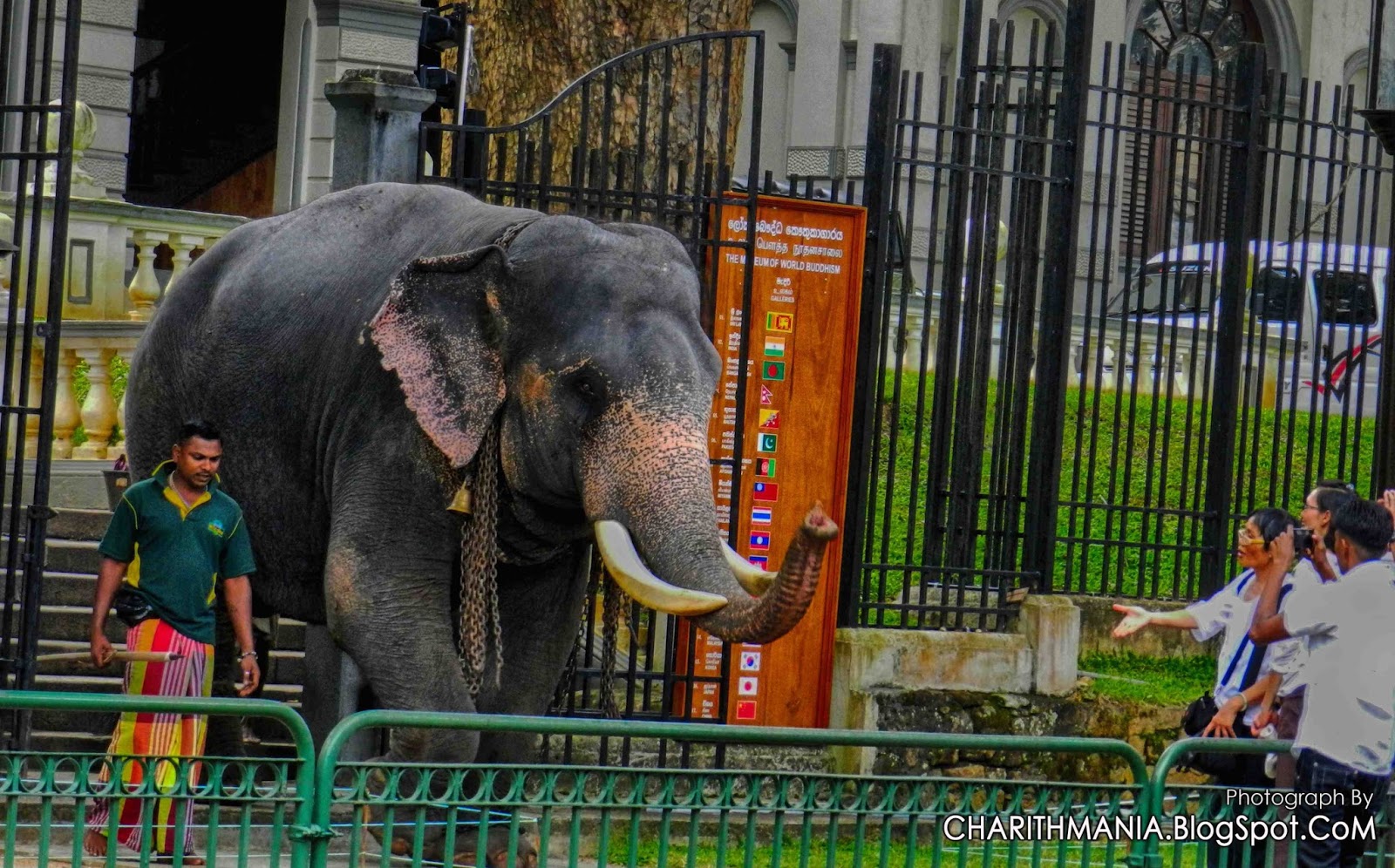 CharithMania: Sri Dalada Maligawa, Kandy