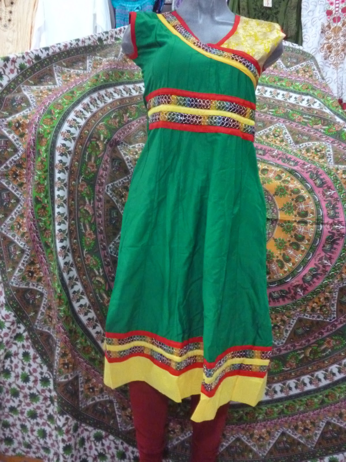 Ropa Y Artesania de la India: ROPA HINDU ., BLUSAS,FALDAS,.BOLSAS ...