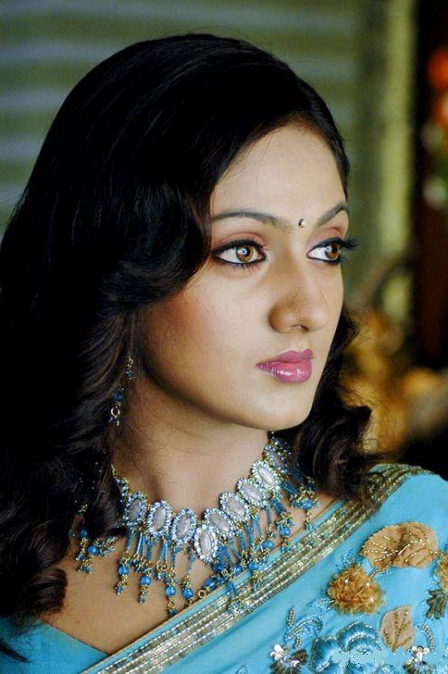 Sheela Latest Stills in Saree : South Sheela Pictures, Photos ...