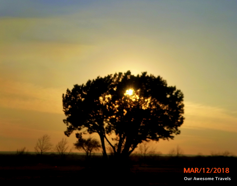 Our Awesome Travels: A very nice day, hanging out enjoying the warm sun ...