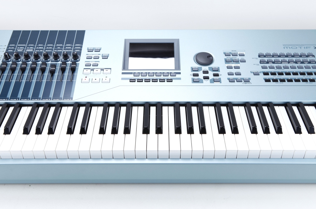 MATRIXSYNTH: Yamaha Motif XS8 keyboard