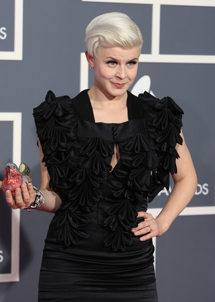 Hair today: Singer Robyn