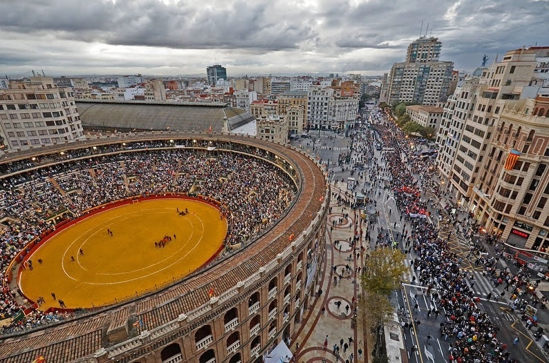 EL DÍA DE LA TAUROMAQUIA EN LA PLAZA DE TOROS DE VALENCIA - Plaza de ...