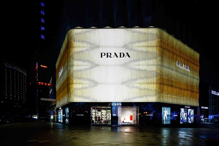 Let Them Talk: Prada