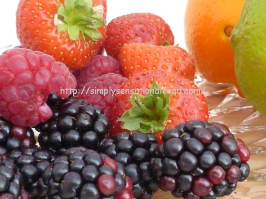 Three Merry Berries Mocktail ~ The third day of Christmas | simply.food