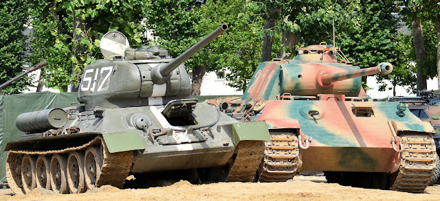 The Modelling News: Saumur Carrousel Cavalry and AFV show 2012