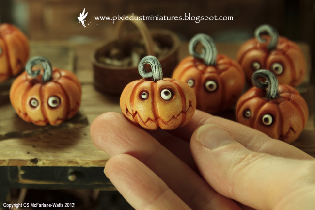 Pixie Dust Miniatures: Kooky Jack O Lanterns