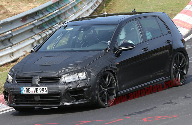 World of Auto Enthusiasts: Next-gen Volkswagen Golf R spied while ...