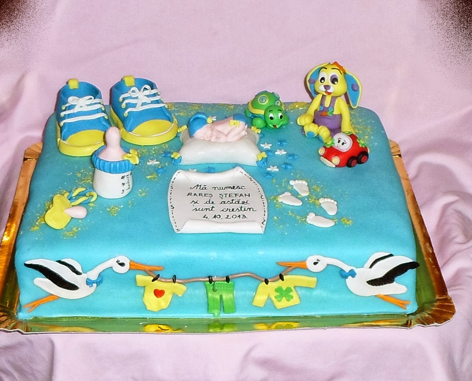 Torturi pentru copii in Constanta: Tort botez bebe cu jucarii