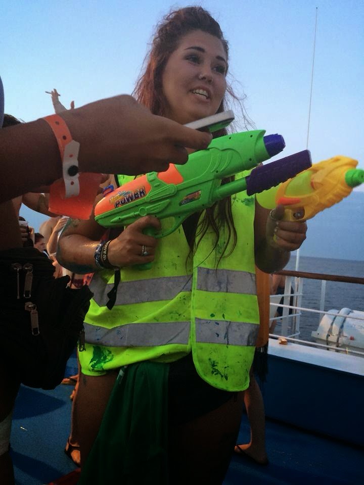 Rum & Ray Bans - what it's actually like on a Boat Party... | The ...