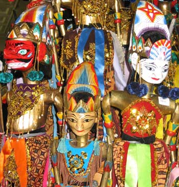 Stezine: The Secret of "Wayang"