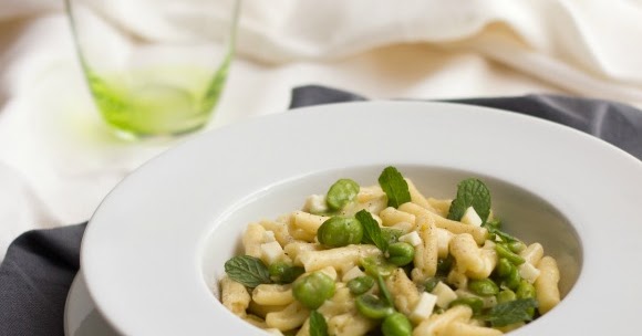 Andante con gusto: Capunti con favette, porro, toma di montagna e menta ...