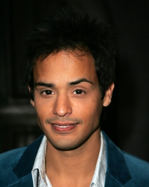 Los Ojos del Espectador: Adrian Quinonez gallery 4