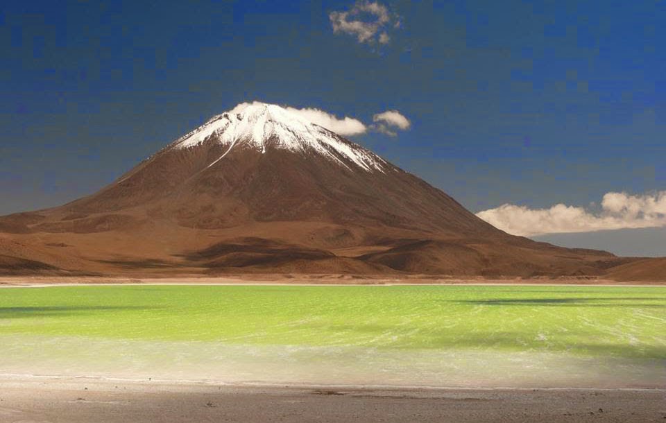 Volcán Licancabur entre los más fotogénicos de CNN