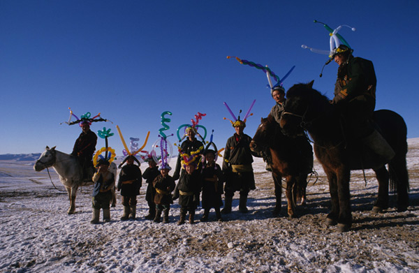 Bohemian Art Buffet: The Balloon Hat Experience