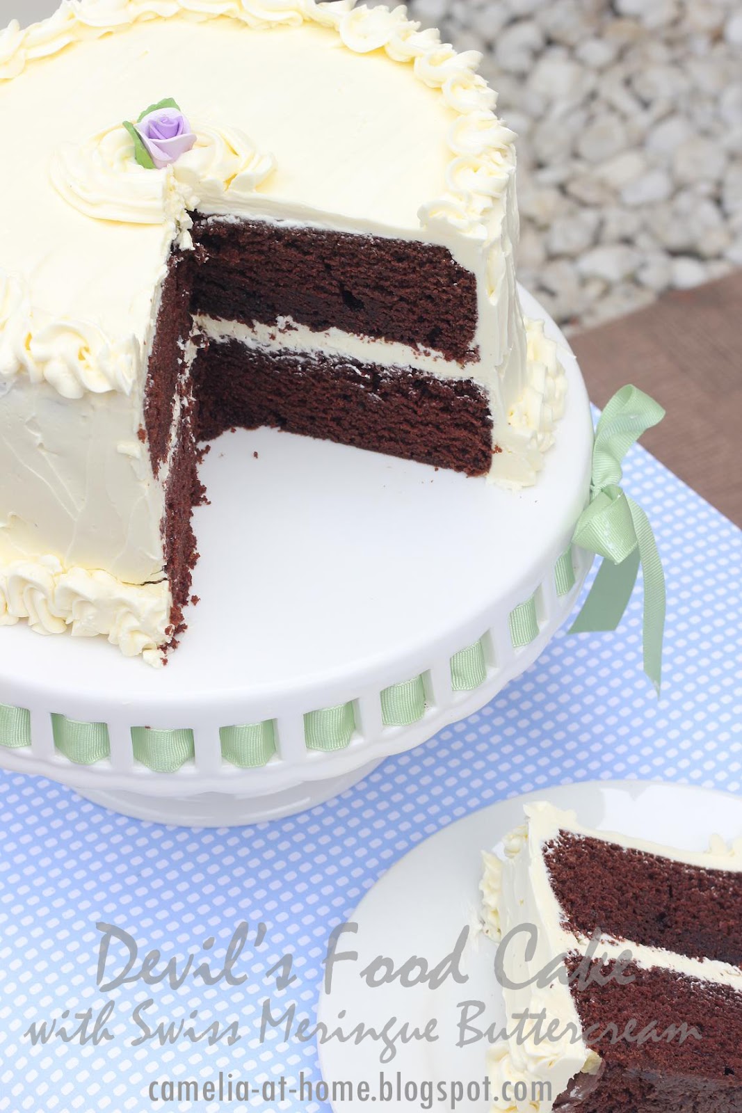 C a m e l i a @ H o m e: Devil's Food Cake with Swiss Meringue Buttercream