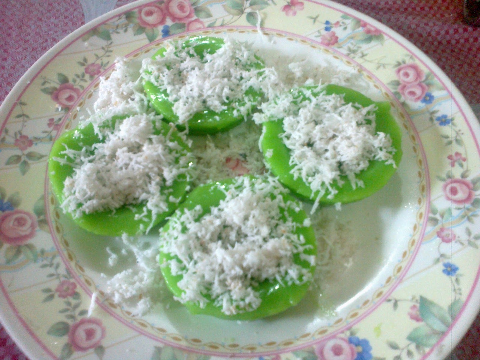cik azz: Kuih lompang pandan.