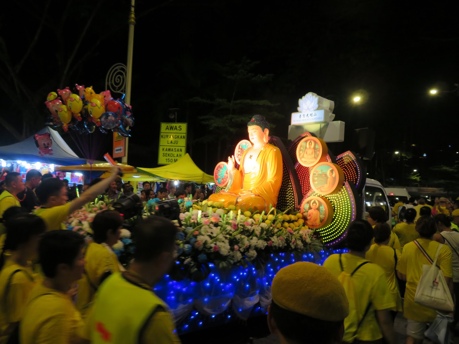 Kee Hua Chee Live!: WESAK DAY PROCESSION WHICH STARTED FROM MAHA VIHARA ...