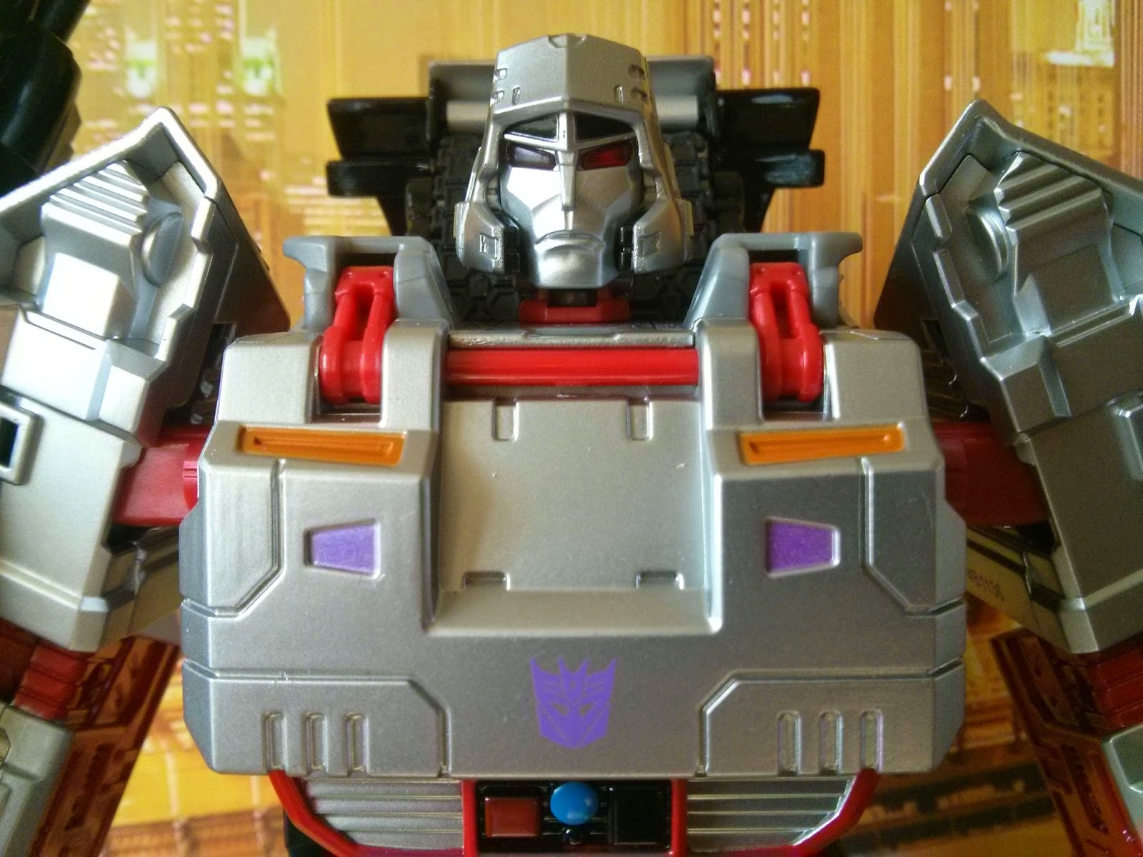 Toybox Soapbox: Transformers Combiner Wars Megatron Review