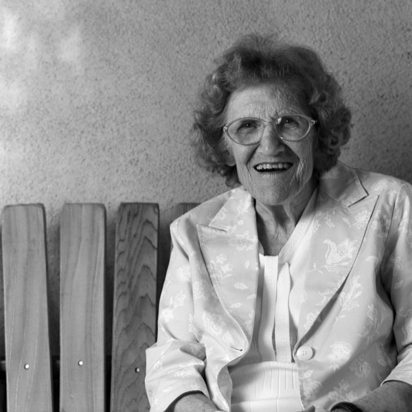 The Years with Ross: Vaya con Dios, Tia Caroline