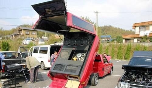 funny absurd: funny sound system