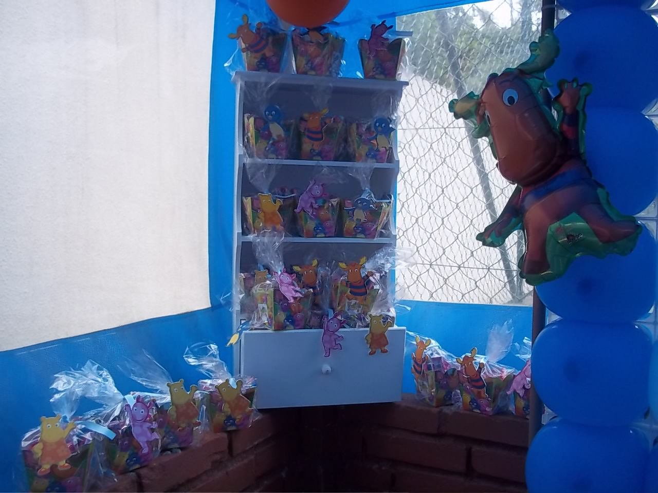 B.abá Festas: Festa Clean Backyardigans