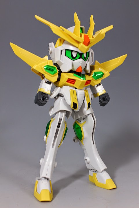 Review: SDBF Star Winning Gundam + Real Form by Hobbynotoriko