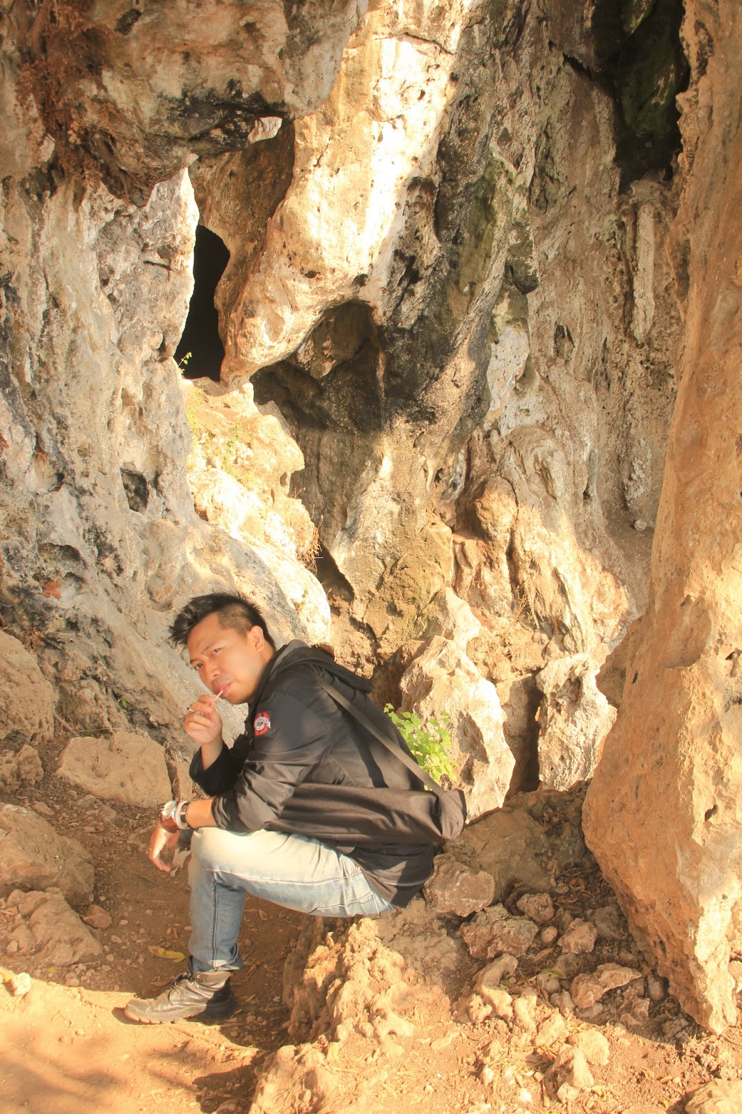 Explore Keindahan Tersembunyi: Goa Pawon