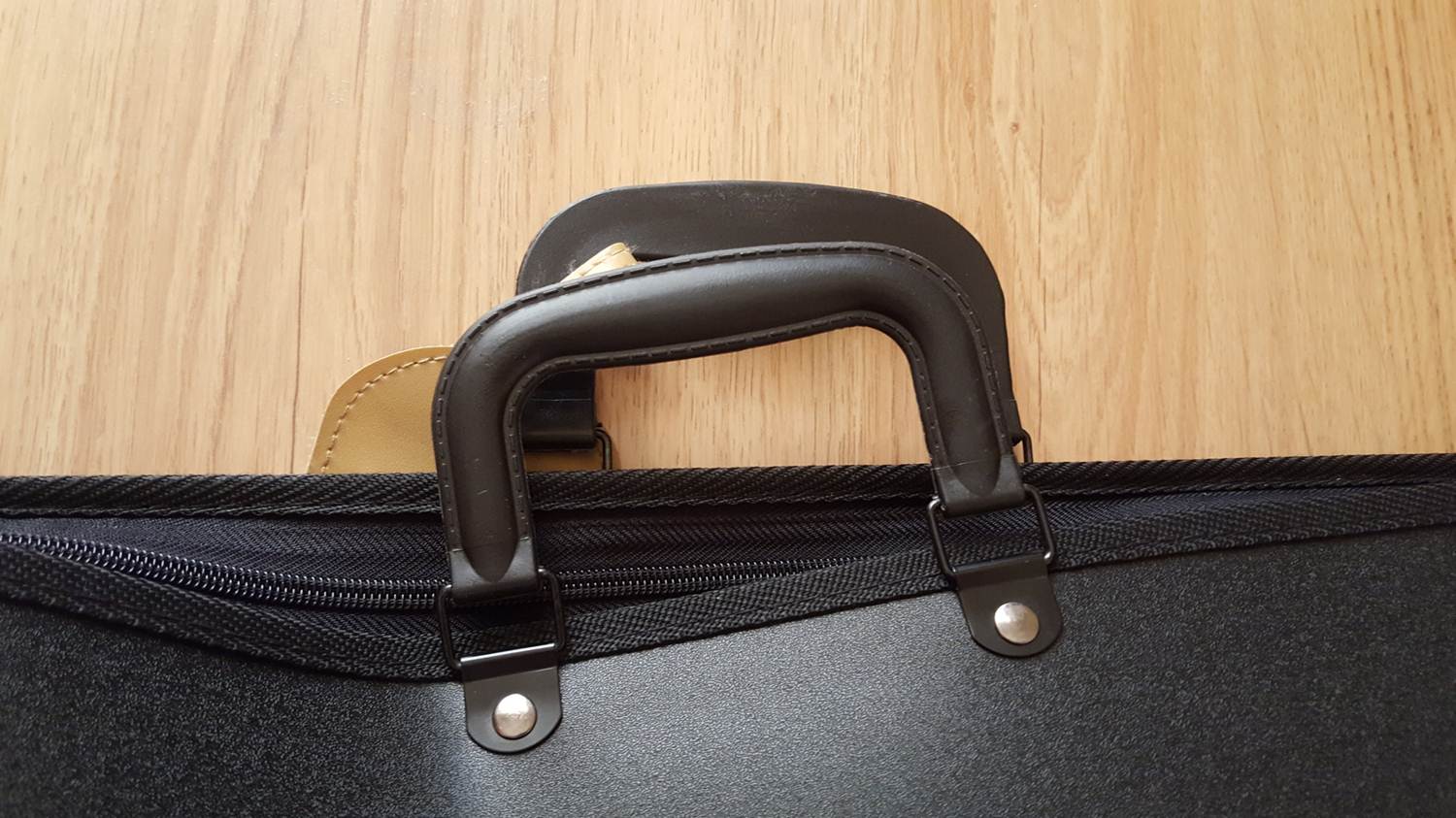 How to: comfortable handle pads for briefcase or travel bag |Keeping it ...