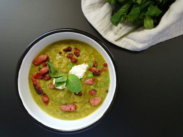 Uit Mijn Keukentje: Romige groene soep met tuinerwten