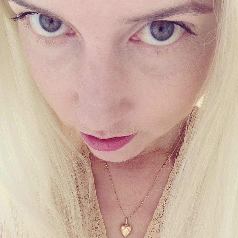 Alice in Wonderland: Meet Angel Violette