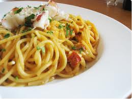 Spaghetti con aragosta ricetta | Ricettando Cucinando