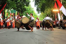 LOMBOK MIRAH SASAK ADIE: Tari Oncer ,Tarian Tradisional Sasak Lombok