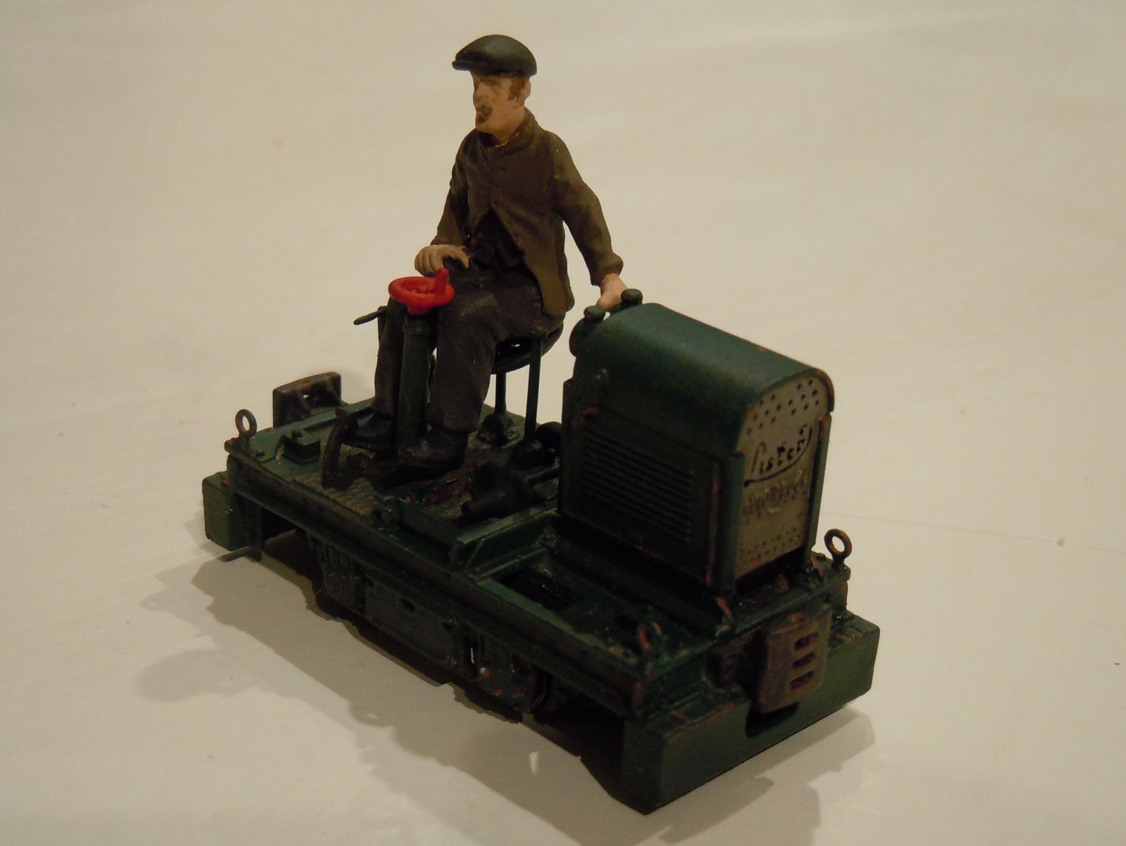 Michael's Model Railways: Lister Painted