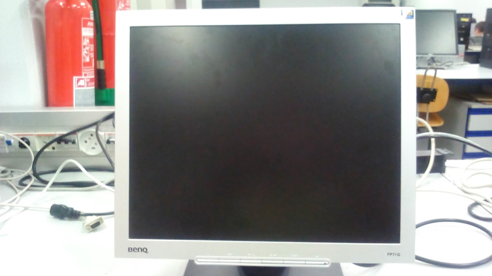 Imos lonxe: DESMONTAJE DE UN MONITOR (MONITOR DISASSEMBLY) BENQ Q7T4