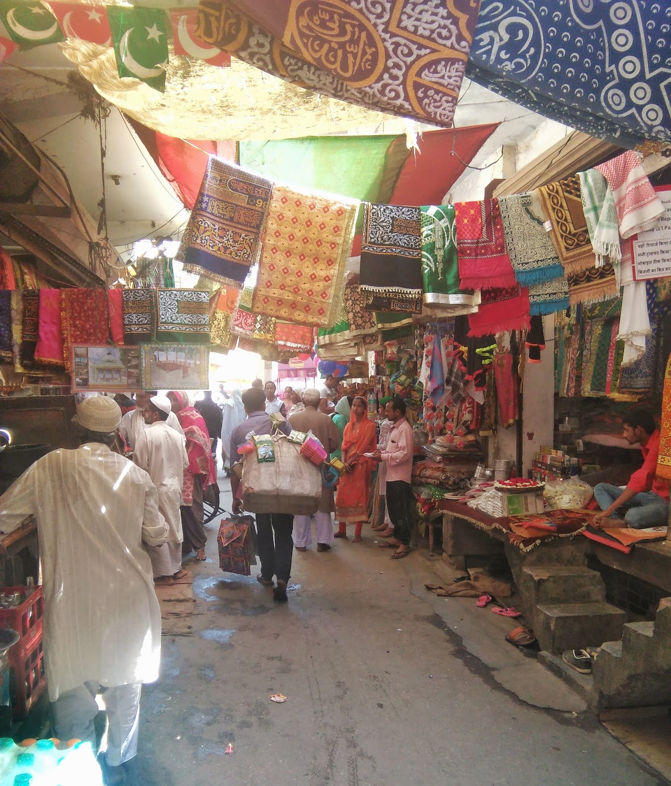 A Walking tour of Mehrauli : The 7 treasures I found in this old town ...