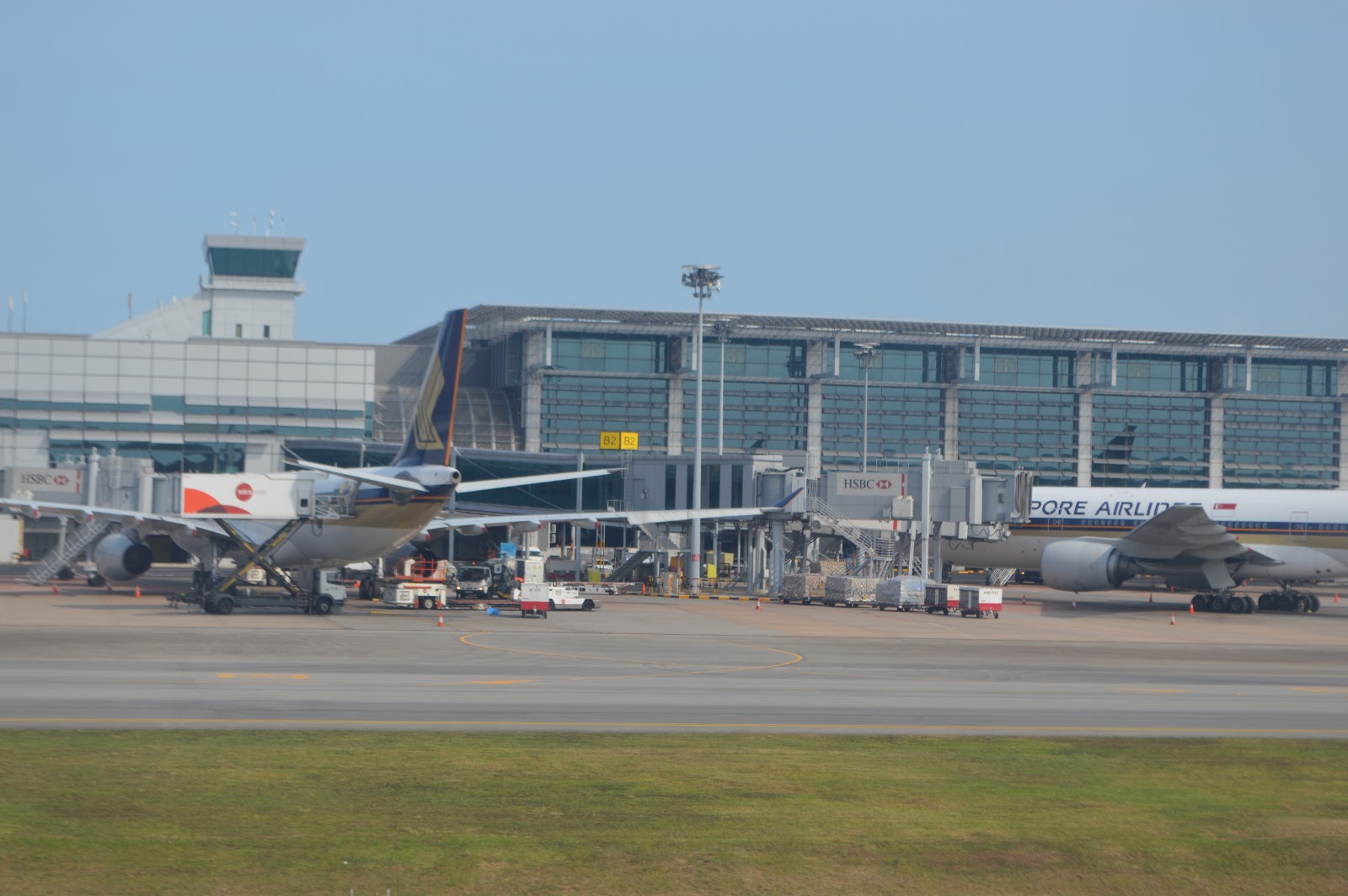 Singapore Airlines First Class on the Boeing 777-300 : SQ238 Melbourne ...