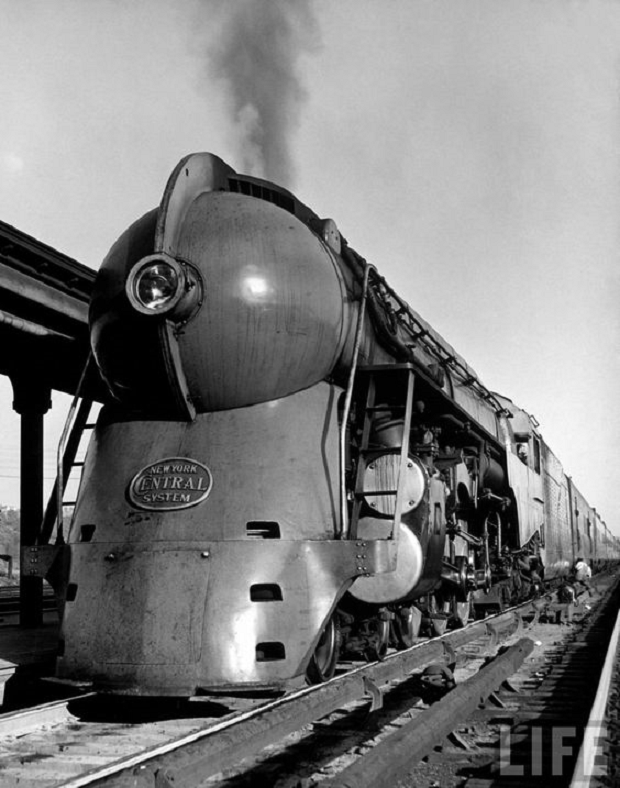 ZEPHYRINUS.: Union Pacific's Streamliners And The New York Central ...