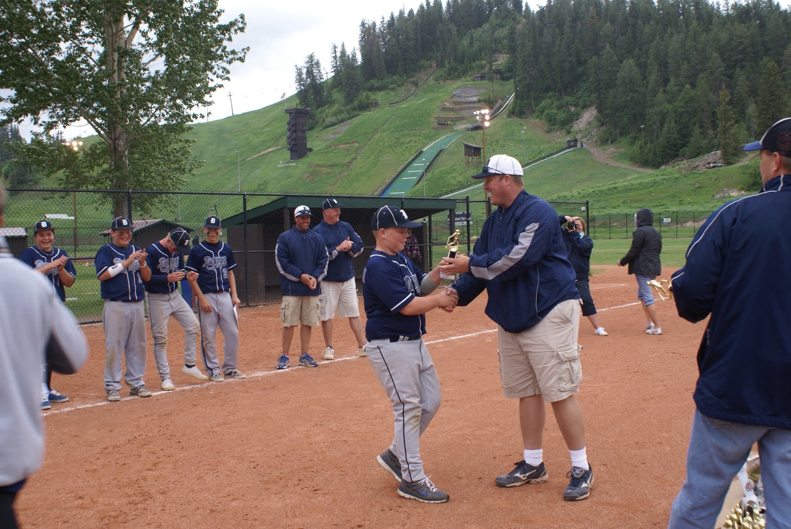 Diamond Dawgs Baseball