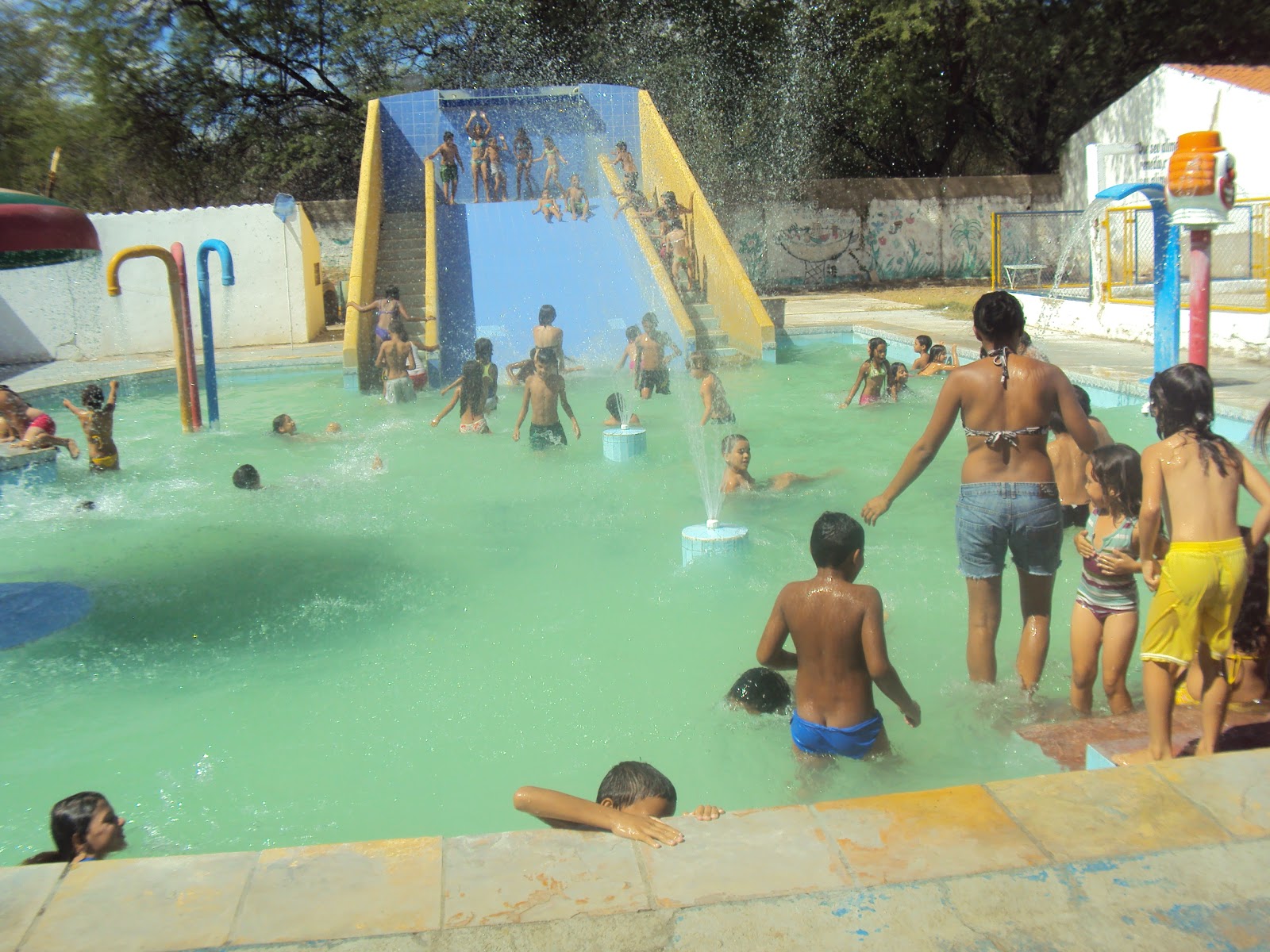 Aprendizagem Criativa: Dia de Lazer no Clube