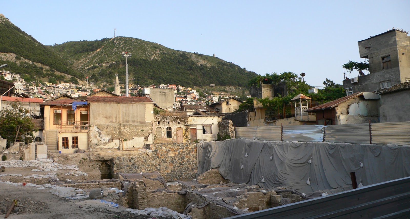 Antioch - The Queen of the East: Excavation in Epiphanea, Antioch